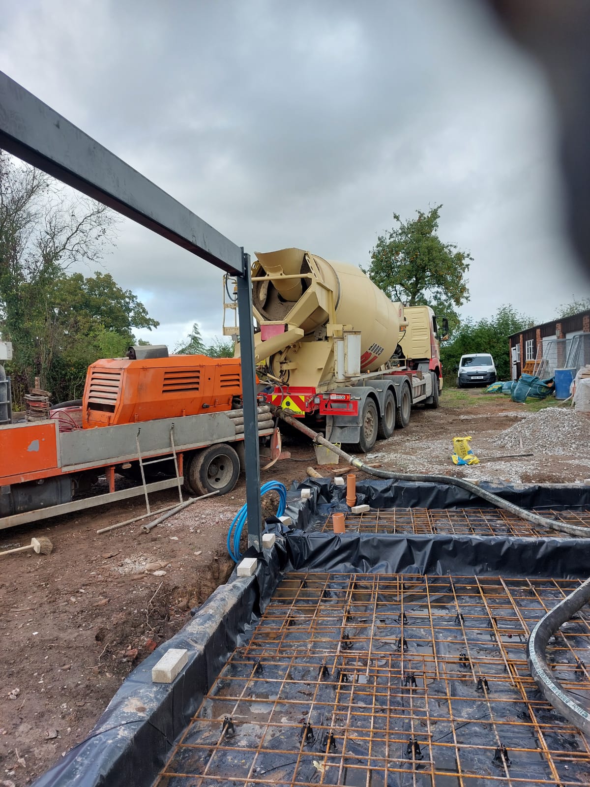 Concrete subfloor followed by screed on top - ECOFlo Screed